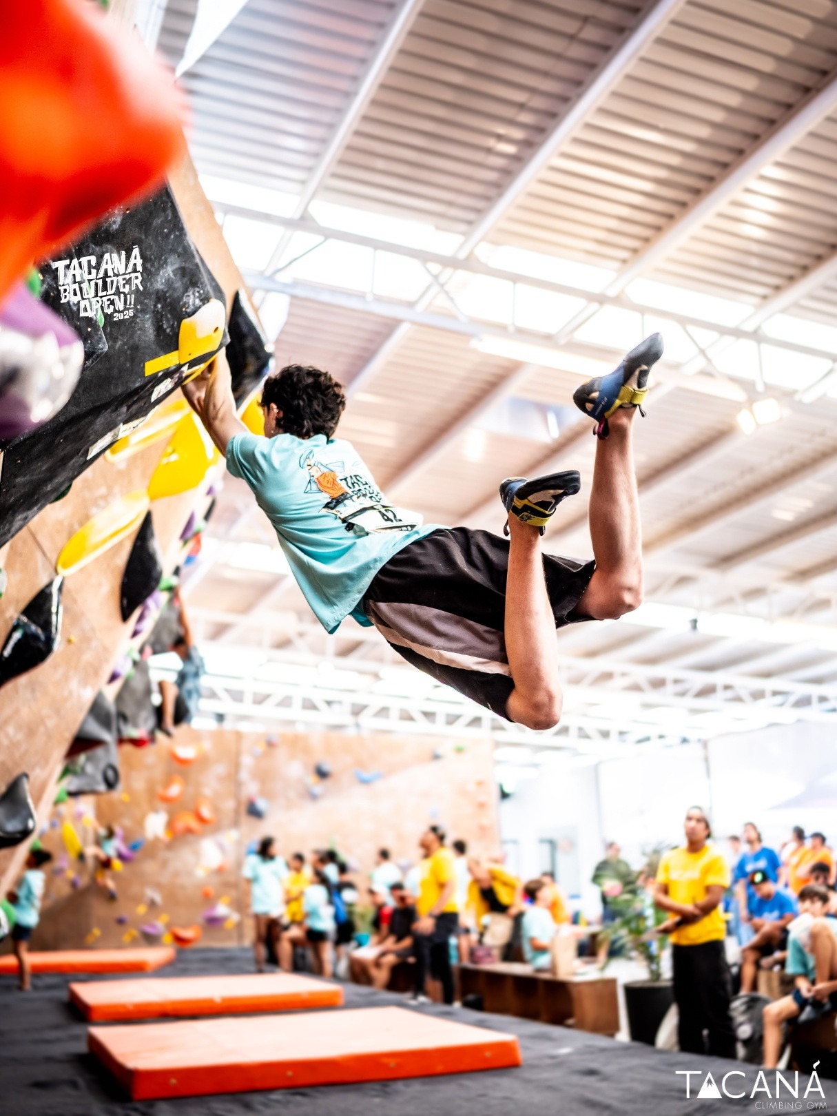 Tacaná Climbing Gym Antigua Guatemala - Qué Pasa Magazine